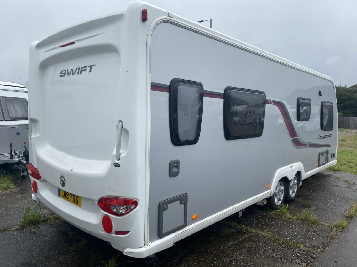 Swift Conqueror 645 2013