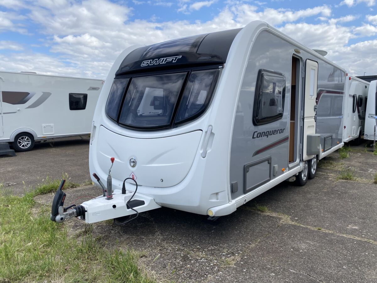 Swift Conqueror 645 2013