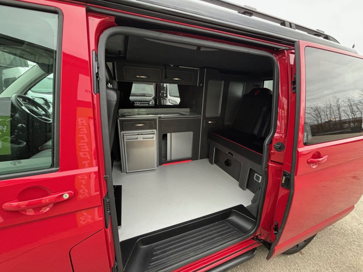 VW Transporter T28 Startline TDI 2022